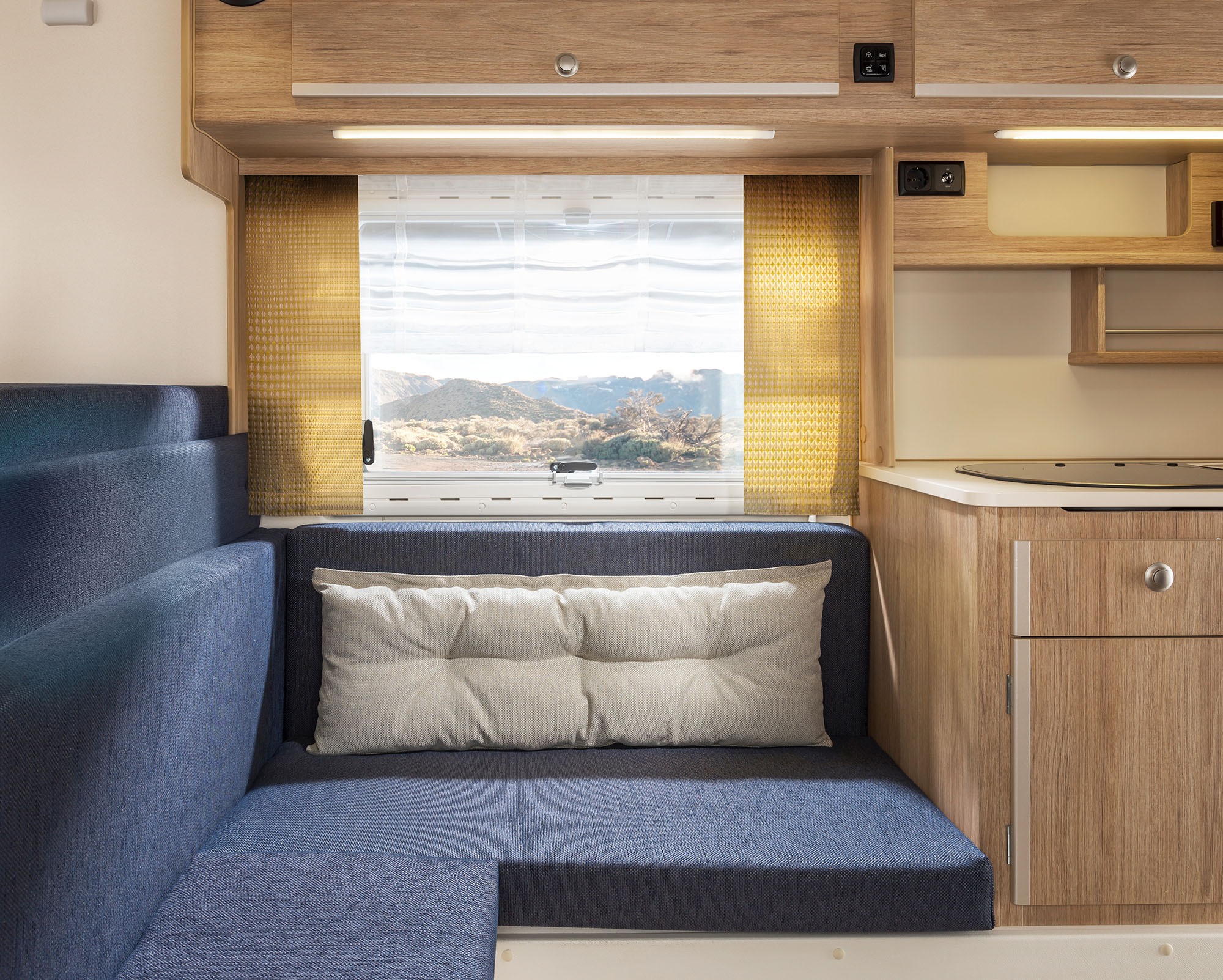 Absetzkabine Eineinhalb-Kabiner Trail/Box 260SD : Tischer-Pickup